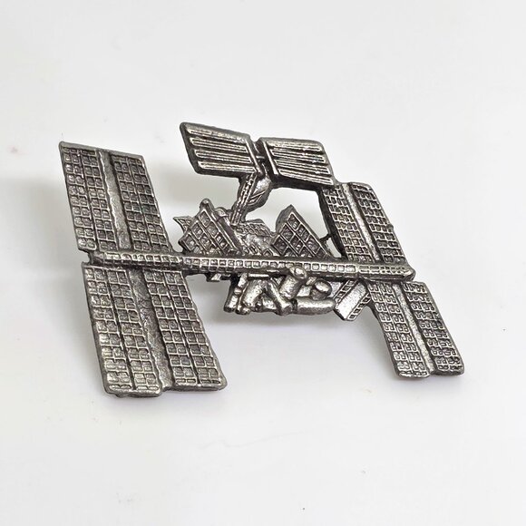 NASA | Accessories | Vintage Pewter Nasa International Space Station ...